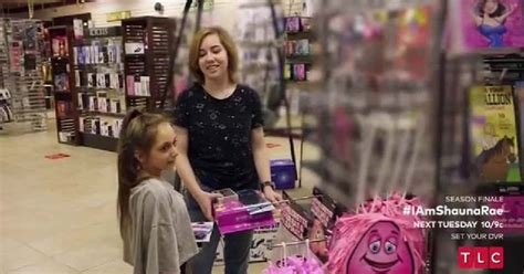 I Am Shauna Rae Fans Agree That Shauna Should Be Able To Buy S X Toys In Peace Meaww