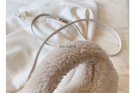 페이크 에코 퍼 뽀글이 미니 라운드 호보 토트백 크로스백 가방 핑크 베이지 브라운 아이보리