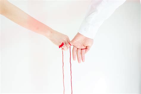 本当に縁がある人の特徴って？見分け方や出会い方についても解説