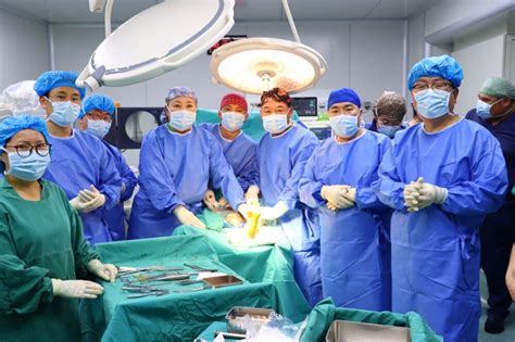 ГССҮТ ийн эмч нар шагайн хиймэл үе солих мэс засал эмчилгээг амжилттай нутагшууллаа