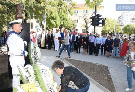 Откриха паметник на ген Иван Колев във Варна Граждани на квартала