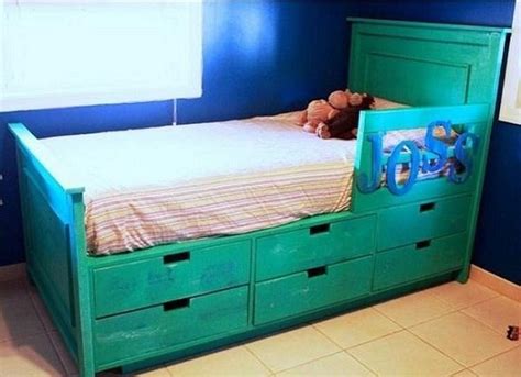 10 მრავალფუნქციური საწოლი მათთვის ვისაც სახლში პატარა სივრცე და ბევრი ნივთი აქვს