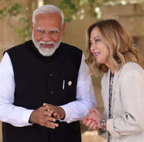 फिर Melodi Moment पीएम मोदी के साथ मेलोनी ने ली सेल्फी देखिए वो 8