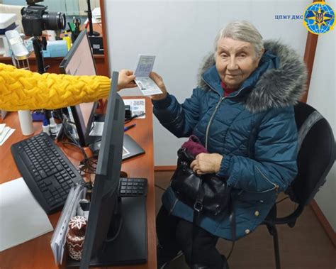Міграційники оформили закордонний паспорт внутрішньо переміщеній особі з Херсонщини Державна