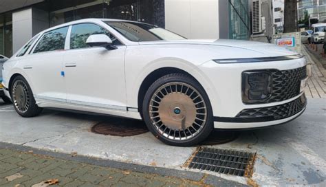 신형 그랜저 각그랜저 떠오르는 휠의 정체는