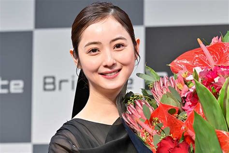 佐々木希、自信のあるパーツは「ない」 美肌のための習慣明かす「常に頭のマッサージ」 Encount