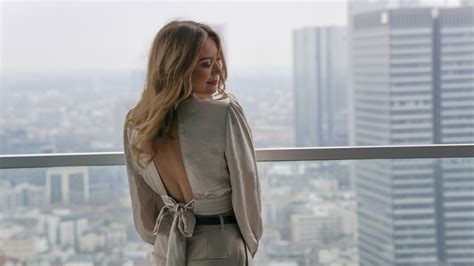 Trendfarben 2022 Beige Gold Looks Lifestyle Blog Beauty Travel