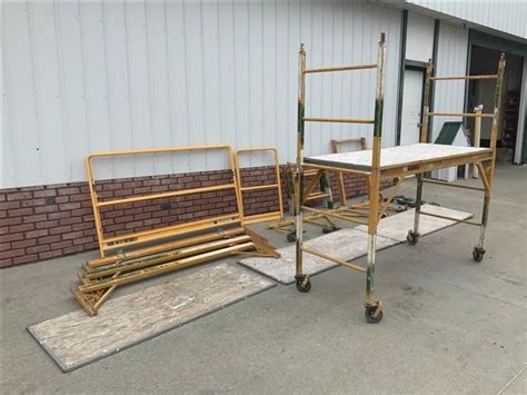 Perry Portable Scaffolding And Accessories Bigiron Auctions Perry Portable Scaffolding And Accessories Bigiron Auctions