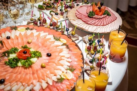 Красивый стол на день рождения 55 фото