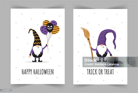할로윈 인사말 카드 세트 귀여운 스칸디나비아 놈 무시무시한 나이트 파티 초대장 포스터 또는 전단지 만화 스타일의 벡터 일러스트레이션 무서운 축제 요소가있는 휴일 배경 10