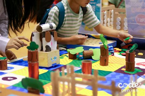 Code Genius 📸 Code Genius ยกทีมคุณครูจัดกิจกรรม Coding