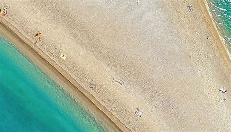 Microsoft Forced To Photoshop Penis Out Of Bing Homepage The Verge