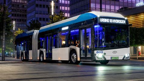 Ballard Powered Solaris Fuel Cell Bus Wins Industry Innovation Award