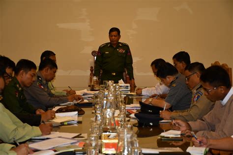 ကချင်ပြည်နယ်လုံခြုံရေးနှင့်နယ်စပ်ရေးရာဝန်ကြီး ဗိုလ်မှူးကြီးအောင်ကြည်လင်း ဗန်းမော်ခရိုင်အတွင်းရှိ