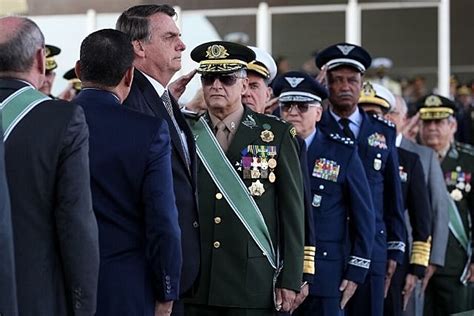 Mais De 6 Mil Militares Atuam Em Cargos Civis No Governo Geral