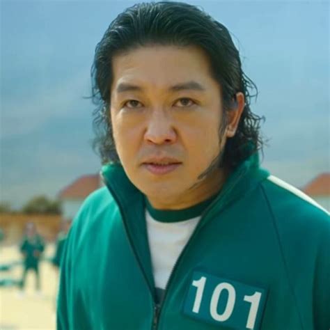 Зірка Гри в кальмара якого недолюблювали глядачі заспівав російською мовою Хо Сон Тхе Oboz Ua