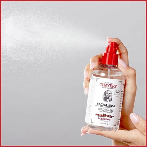 Мист за лице с хамамелис алое вера формула и екстракт от розов лист Thayers Alcohol Free