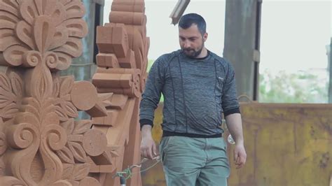 Крест-камень - мастер хачкаров Артак Амбарцумян. - YouTube