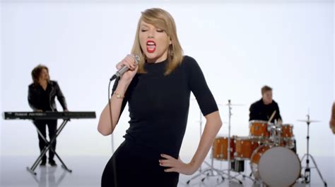 Taylor Swift “shake It Off” Copyright Lawsuit Dropped One Month Ahead Of Trial