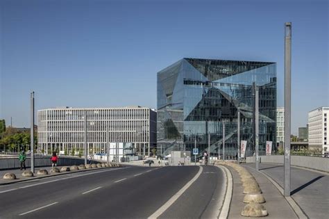 With Saflex™ Pvb Cube Berlin Reflects Glass Laminate Technology