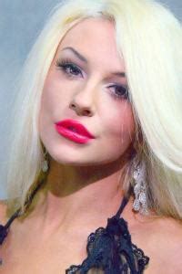 Courtney Stodden 金海报 Goldposter