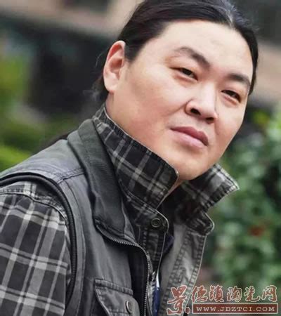 程飞荣誉证书资料 程飞陶瓷艺术官网