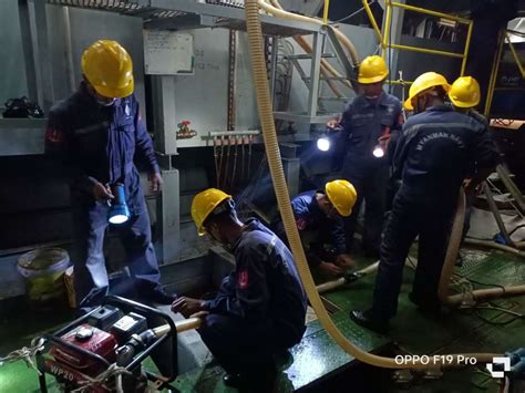 ဟိုင်းကြီးကျွန်းအနီး မြန်မာ့ပင်လယ်ပြင်အတွင်း ရေဝင်တိမ်းစောင်းမှုဖြစ်ပွားခဲ့သည့် ကုန်တင်ရေယာဉ်အား