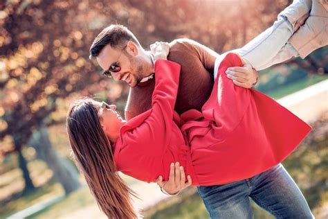 Premium Photo Couple Have Fun In The City