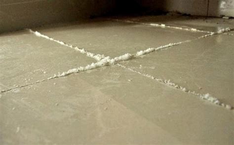 瓷砖返碱是正常现象吗 家核优居