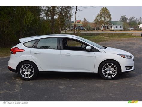 2015 Oxford White Ford Focus Se Hatchback 116944642 Photo 2