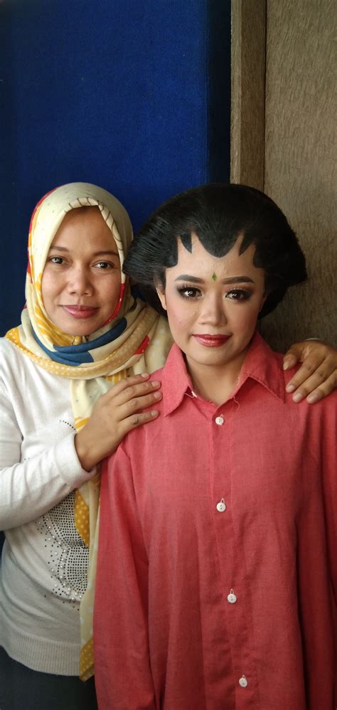 Latihan Makeup Wedding Adat Jawa