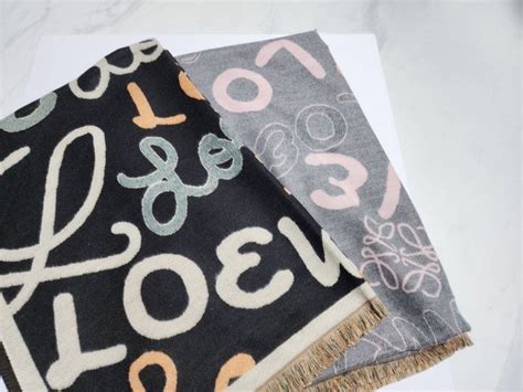 로에베 숄 머플러 국내배송 악세사리 스텔라 재구매율 1위 프리미엄럭셔리쇼핑몰