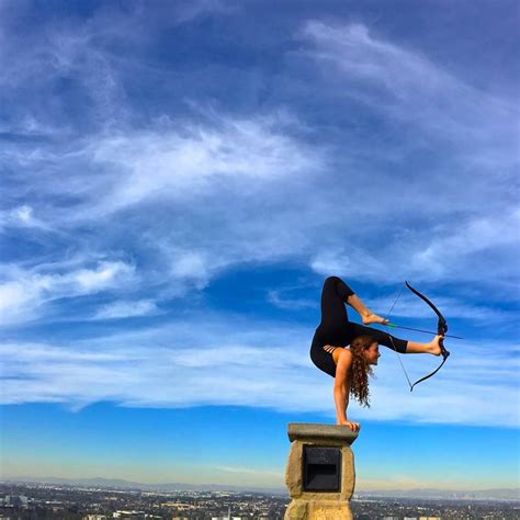 64 Sofie Dossi Ideas Sofie Dossi Contortionist Gymnastics Poses