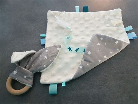 Ensemble Doudou Plat étiquettesattache Tétine And Hochet Oreilles De