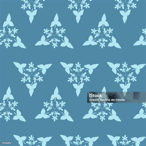 삼각형의 벡터 패턴입니다 삼각형은 나뭇잎으로 구성됩니다 섬세한 파란색 색상 손으로 그린 꽃 매끄러운 패턴과 배경 우아한 식물