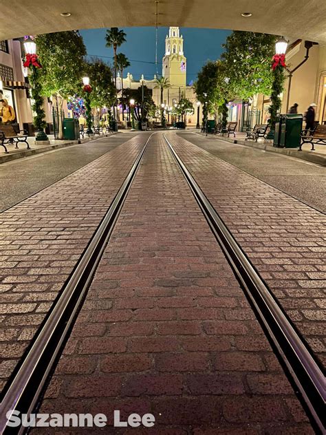 043 Disney California Adventure Buena Vista Street Micechat