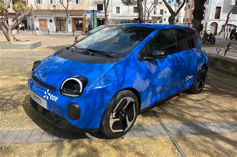 Volvo Ex30 Cargo και Renault Twingo τα πιο τρέντι βανάκια Pronews Gr