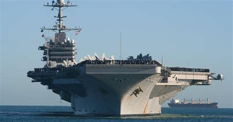 Photos U S Super Aircraft Carrier Uss George Washington Docked In