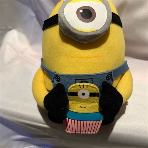 Despicable Me 2 Toys Despicable Me 2 Minion Stuart Plush Toy Holding Minion Mayhem Stuart