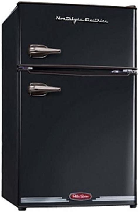 Nostalgia Electrics Rrf325hnblk Retro Series 31 Cubic Foot Compact