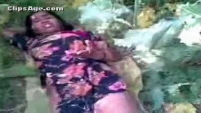 Maadu Meikum Auntyai Pant Kayati Ookum Tamil Forest Sex Videos