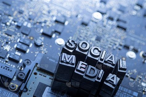 社交媒体和博客图标由凸版印刷