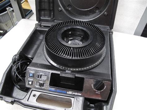 Kodak Ektagraphic Slide Projector 5600 Electronics