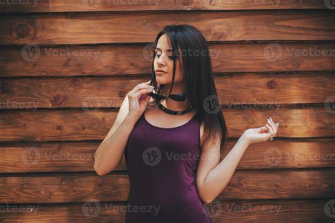 Linda Garota Posa Para A C Mera Foto De Stock No Vecteezy