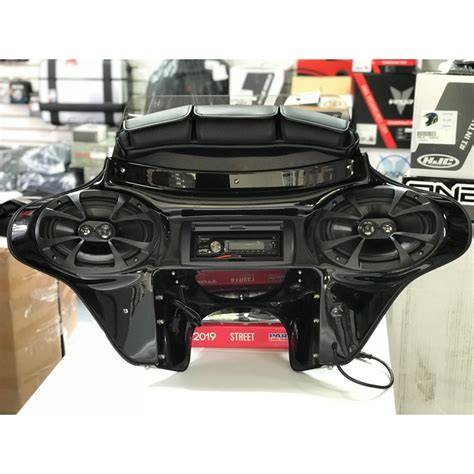 Tky Classic Batwing Fairing With Preinstalled Stereo And 6 X 9