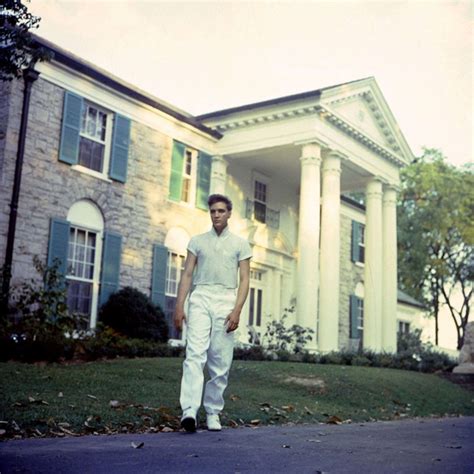 Elvis Presley En Graceland Its A New Era Graceland Unveils Elvis