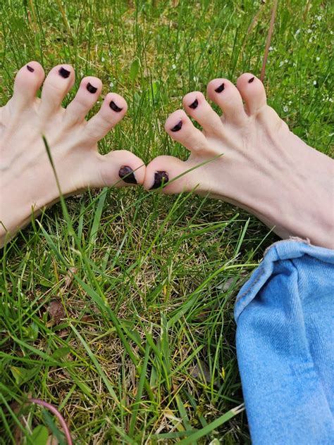 Feeling Pretty 35 Nude Pics Xhamster