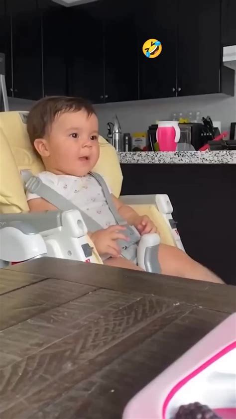 Ирма Ирмако რა საყვარელია როგორ უსმენს ️ ️ ️ მუსიკა ყველას ახარებს ის ერთადერთი ენაა