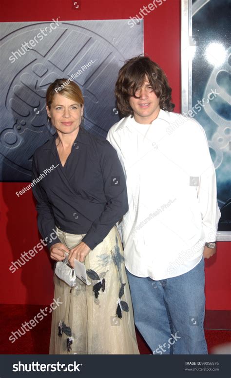 Linda Hamilton Daughter Linda Hamilton Autographed 8x10 Photo