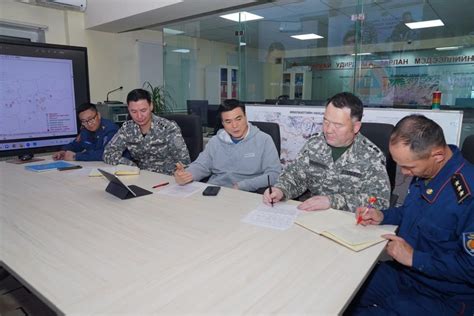 УОК ын дарга Шадар сайд С Амарсайхан цаг агаарын нөхцөл байдал хүндэрсэн аймгуудын